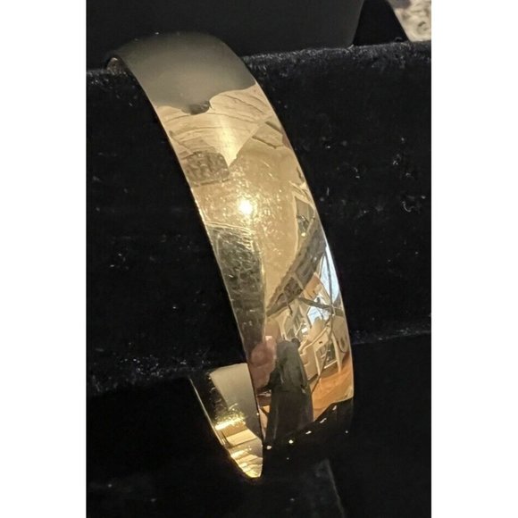 Trifari | Jewelry | Vintage Trifari Gold Tone Bangle Bracelet Stamped ...